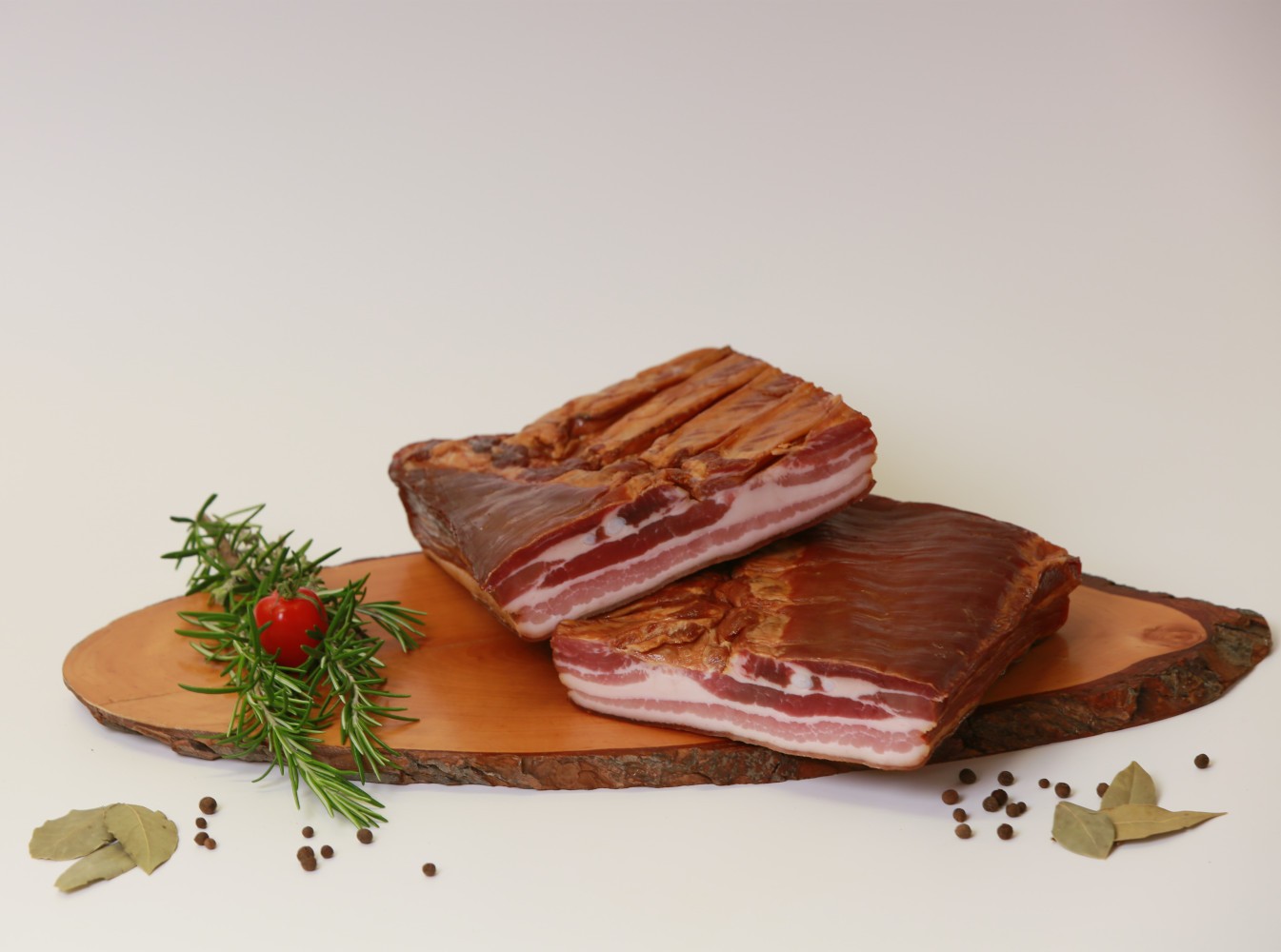 Geräucherter Bauchspeck “Boczek Wedzony” – Fleischerei Kocjan